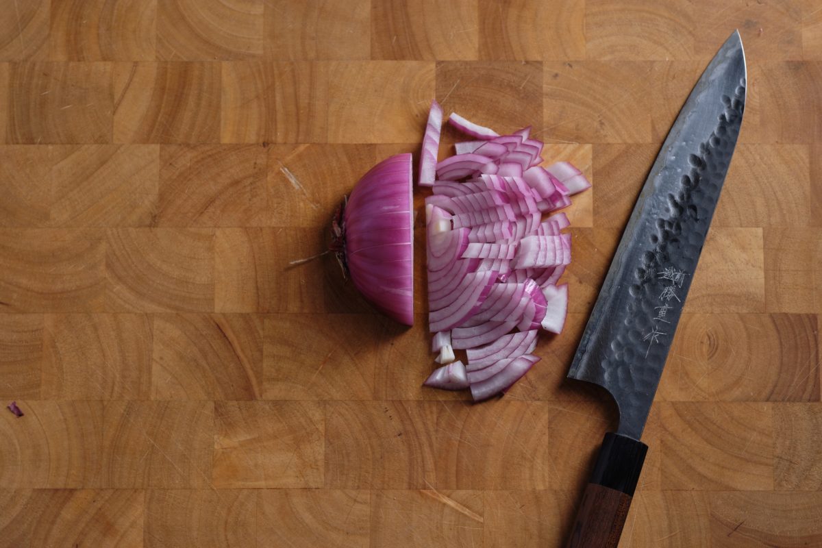 How To Cut An Onion – Eat Up! Kitchen