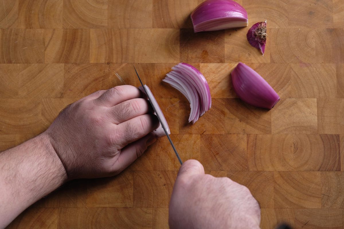 How To Cut An Onion – Eat Up! Kitchen