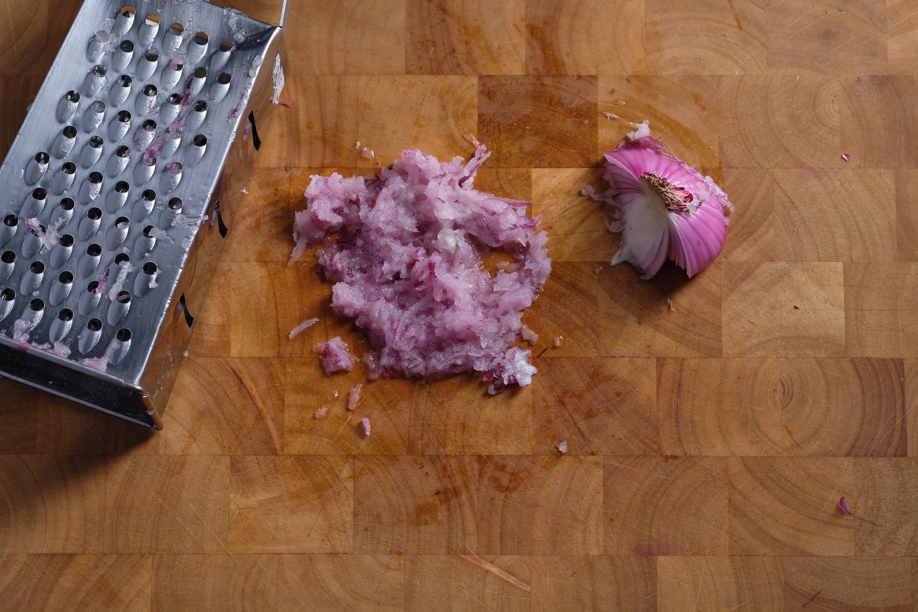 How To Cut An Onion – Eat Up! Kitchen
