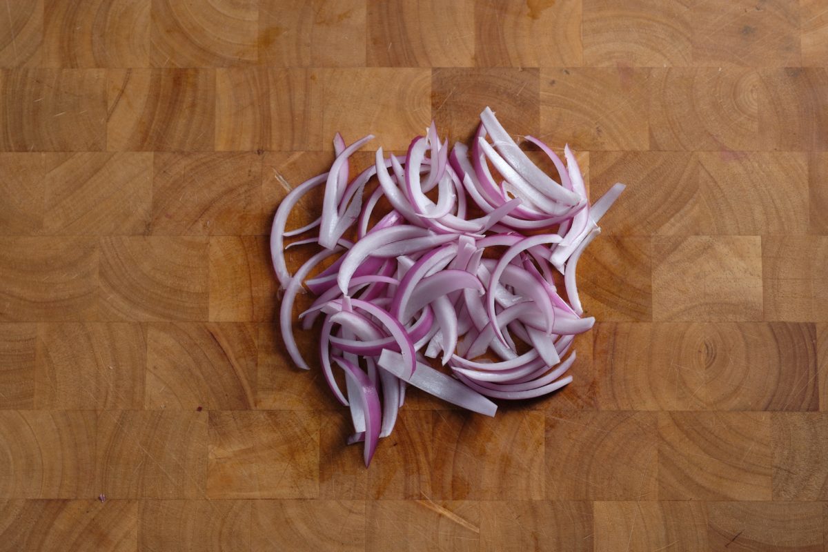 How To Cut An Onion – Eat Up! Kitchen